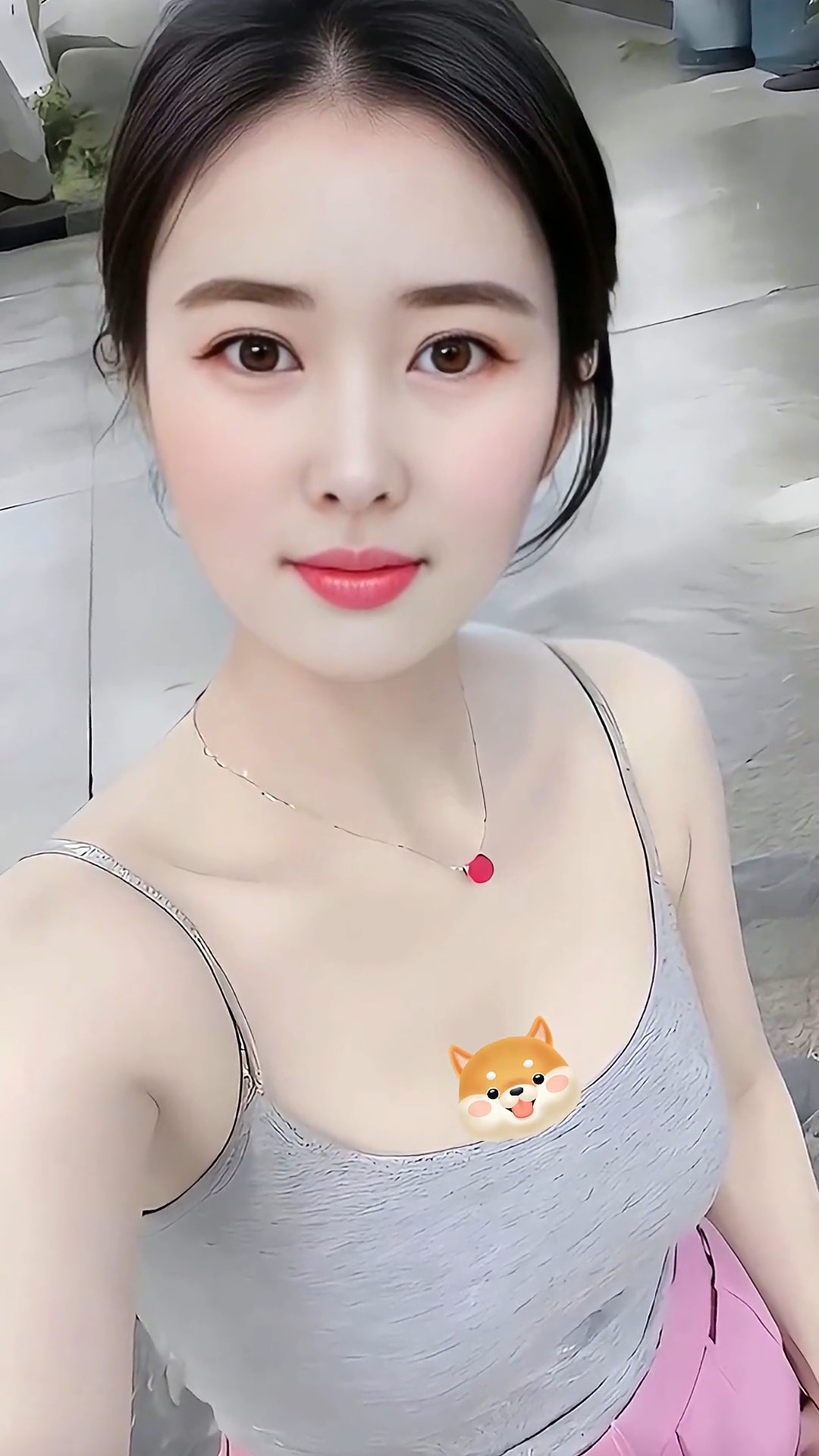 #从结婚开始恋爱 上司冒雨向女下属表白，两人雨中深深拥抱亲吻！-“闪光看剧小霸王”主播视频直播-“闪光看剧小霸王”视频直播-万佳直播吧主播专栏